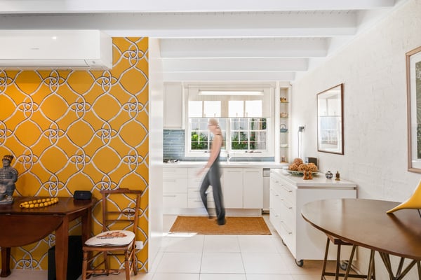 How to use wallpaper in your home