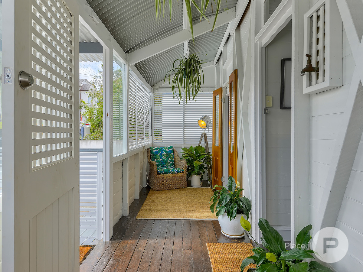 Get to know the defining features of a workers' cottage