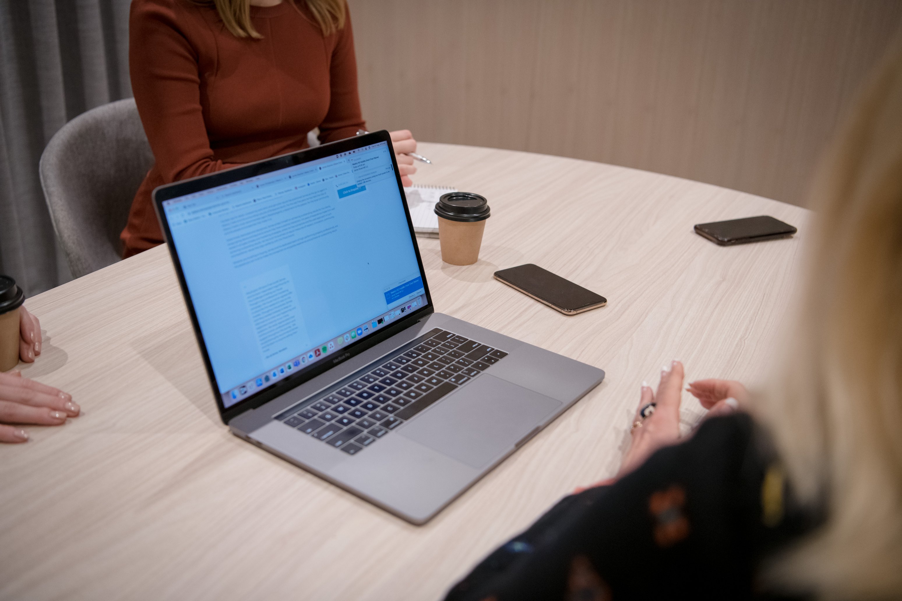 How to effectively run a team meeting