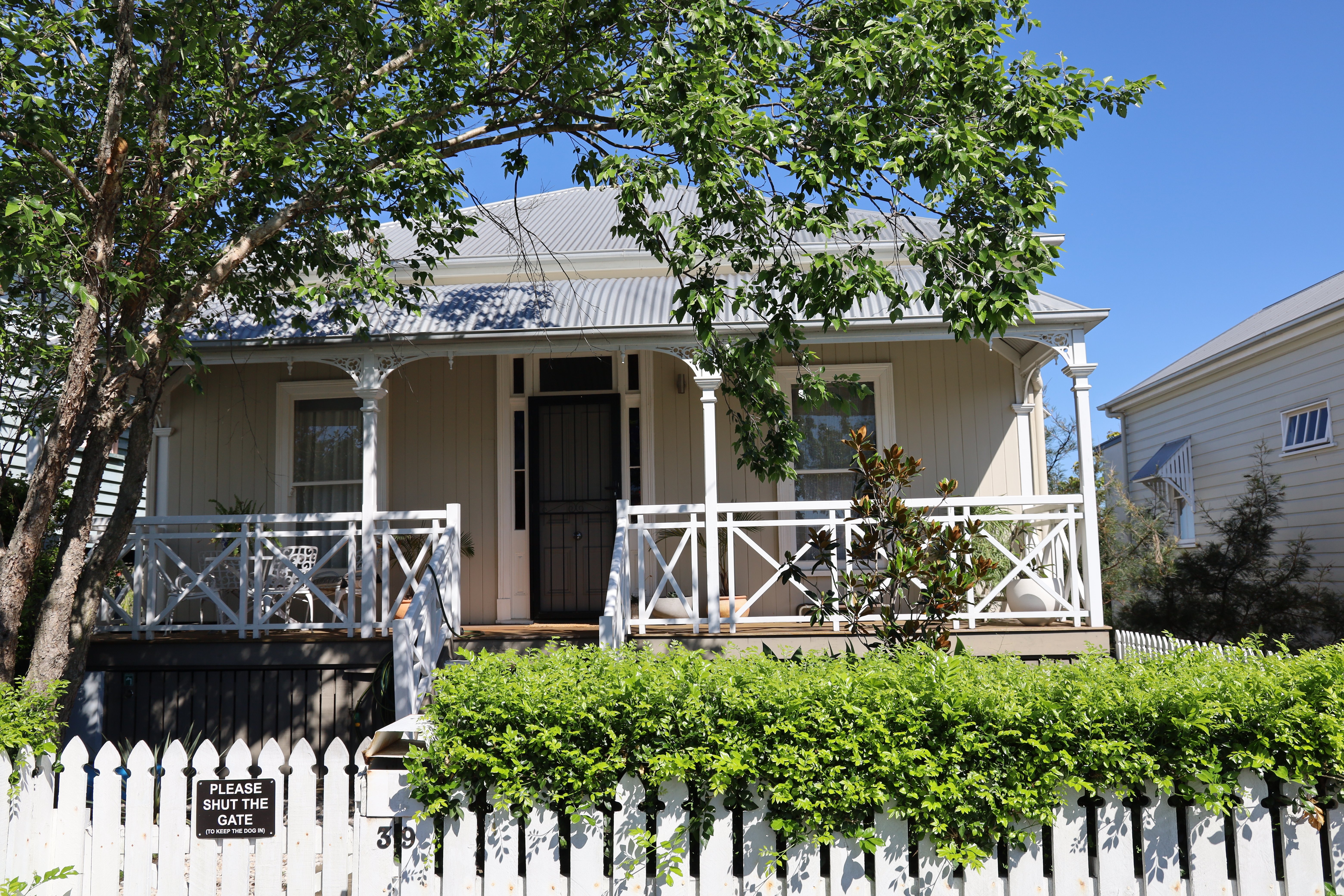 Red Hill Local Guide