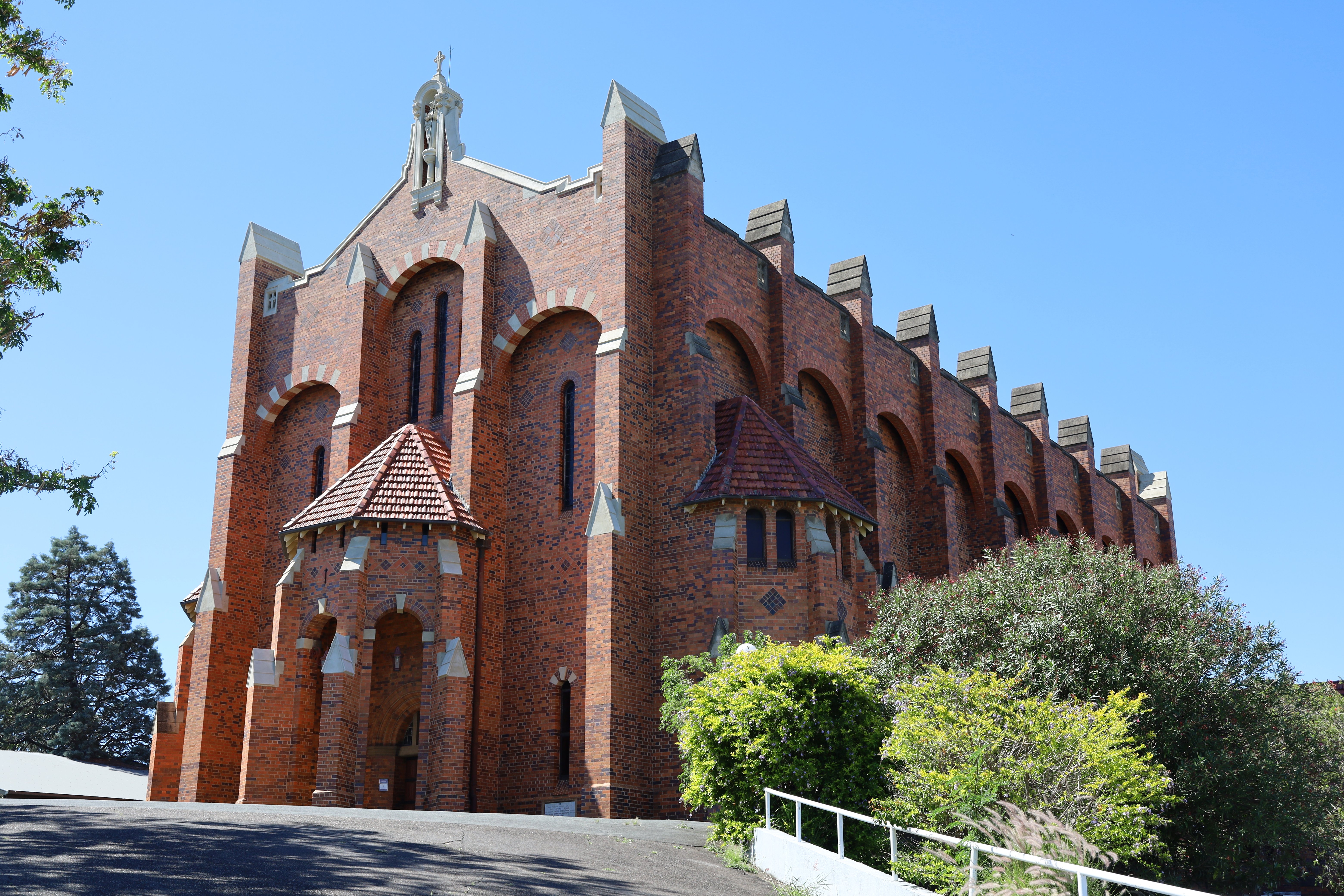 Red Hill Local Guide